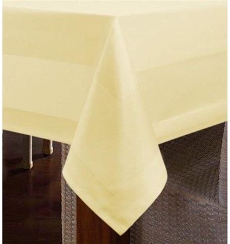 Damast Tafelkleed Vanillegeel 240x160cm De Witte Lietaer Bol
