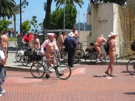 Sf Wnbr July Getting Ready For The World Naked Bike Flickr