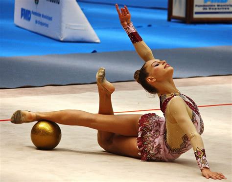 GIMNASIA Historia Tipos Ejercicios Beneficios y mucho más