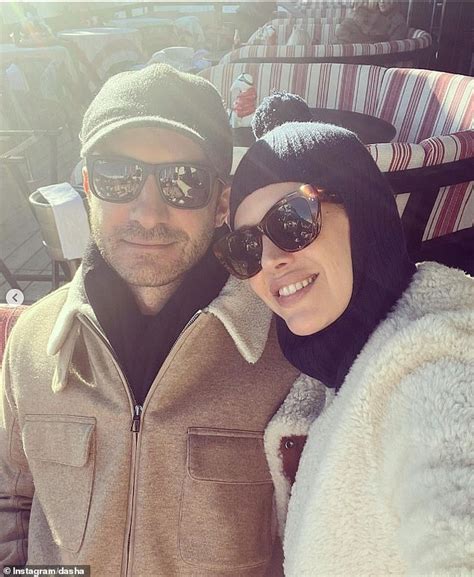 Roman Abramovich S Ex Wife Dasha Zhukova Cosies Up To New Husband In