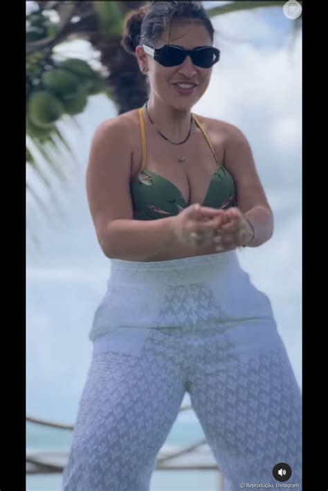 Simone dança de biquíni e exibe corpo 25 kg mais magro Vídeo fotos