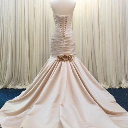 Strapless Sweetheart Ruched Satin Mermaid Wedding Dress Featuring Lace