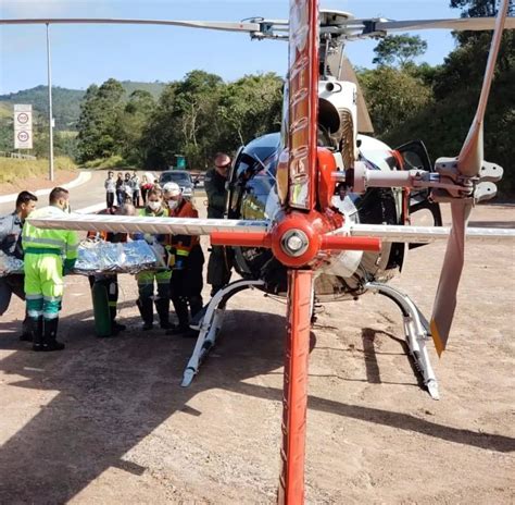 Grave acidente na SP 65 mobiliza equipes de resgate e Águia 21 da