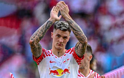 Arsenal Suffer Huge Transfer Setback As Benjamin Sesko Decides On