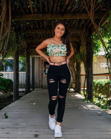 Violet Summers Bio Career Age Net Worth Nationality Facts