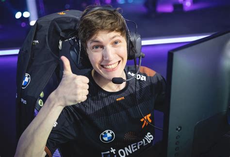 Boaster Twerks After Clutching In The Grand Finals As Fnatic Win