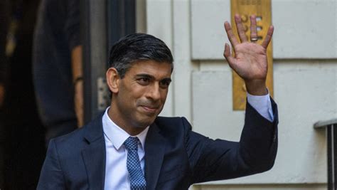 里希苏纳克接受英国国王任命 正式成为英国首相