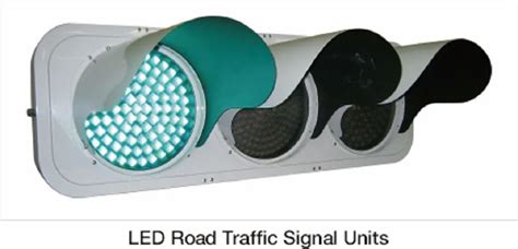 Uv Stabilized Polycarbonate 4 W LED Road Traffic Signal Units At Best