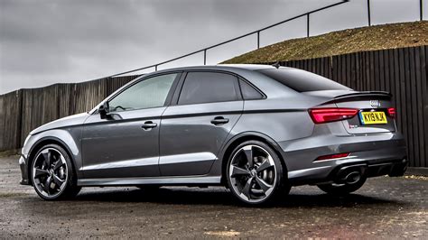 2019 Audi RS 3 Saloon Sport Edition UK Fonds d écran et images HD