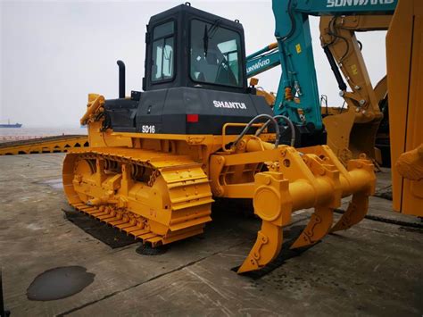 China New Brand Shantui 160HP SD16 Mini Bulldozer In Ecuador China