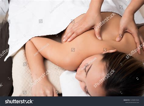 118 Knee Pain Essential Oil Images Stock Photos Vectors Shutterstock