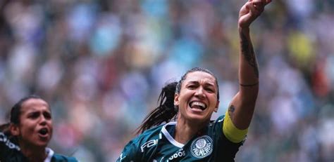 Palmeiras Bia Zaneratto comemora título e deixa futuro em aberto