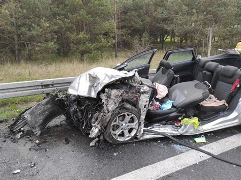 Koszmarny wypadek na DK 11 w Wielkopolsce Jeden z pacjentów przebywa