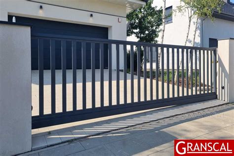 Nowoczesne Ogrodzenie Pionowe Aluminiowe Pozna Pozna Awica Olx Pl