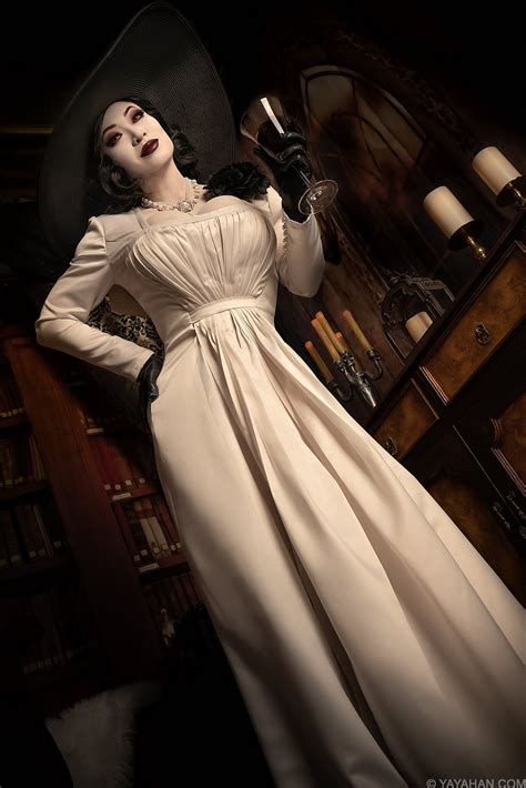 Cosplayer Yaya Han As Lady Dimitrescu Residentevil The Best Porn Website