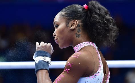 Jones Leads Senior Women At Midpoint Of 2022 OOFOS U S Gymnastics