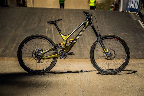 WINNING BIKE And EXCLUSIVE INTERVIEW Loic Bruni And His Specialized