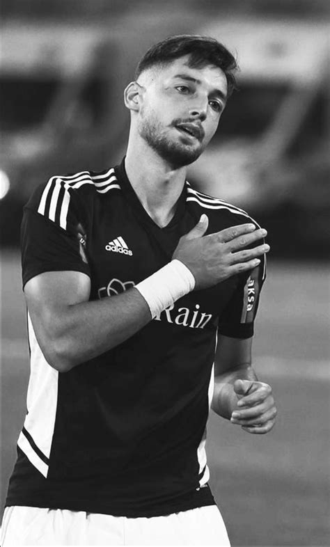 Talha Sanuç Siyahın gücü Futbolcular Futbol resimleri