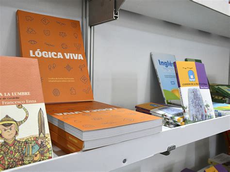 Presentación de libro inspirado en Carlos Vaz Ferreira en la Feria del