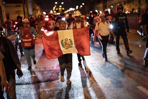 FMI advierte de riesgos en Perú por inestabilidad política