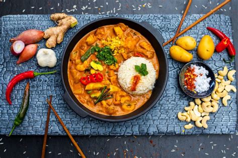 Rotes Thai Curry mit Hähnchen