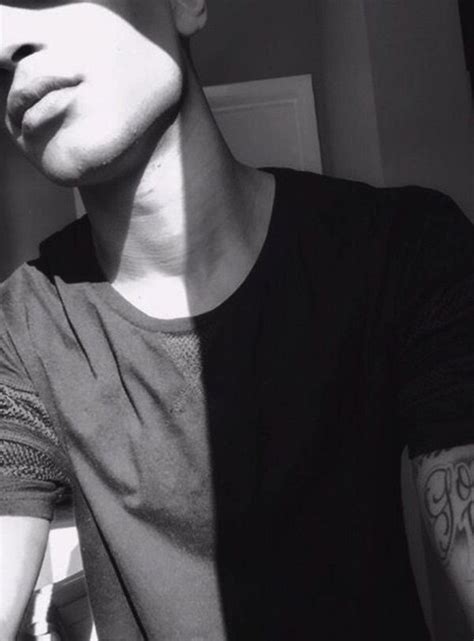 46 Best Selfie Poses For Guys To Look Stylish Buzz Hippy Selfie