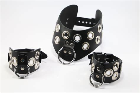 Leder Fessel Set Mit Krause Und Handfesseln Leder Fesselsets