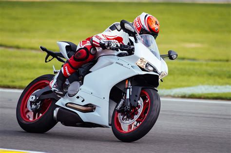 Motorrad Vergleich Ducati 1098 S 2007 Vs Ducati 959 Panigale 2016
