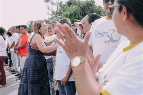 Iracema Vale prestigia entrega de pavimentação de rua na cidade de