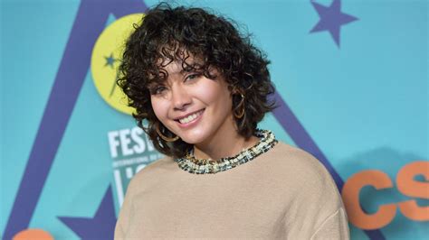 Vaimalama Chaves Irr Sistible Vahin Elle Affole La Toile En Posant