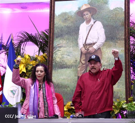 Comandante Daniel Celebra Natalicio Del General Sandino Con Orgullo