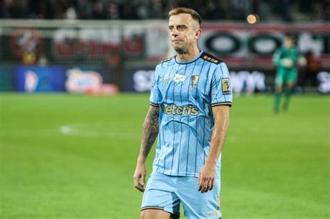 Grosicki na dłużej w Pogoni Piłkarz podpisał kontrakt RMF 24