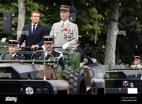 Emmanuel Macron président de la République française général François