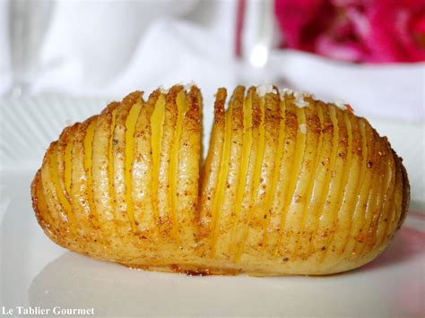 Les hasselback potatoes suédoises pommes de terre bio rôties au four
