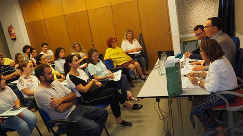 Una veintena de personas participan en el curso de animación turística