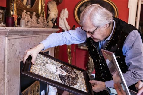 A Casa Di Vittorio Sgarbi La Scultura Con La Fellatio E La Cupola Del