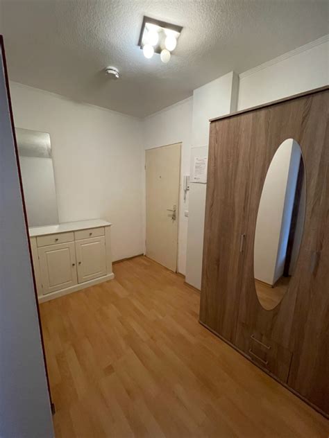 2 Zimmer Wohnung für eine Person zur Untermiete Oktober März