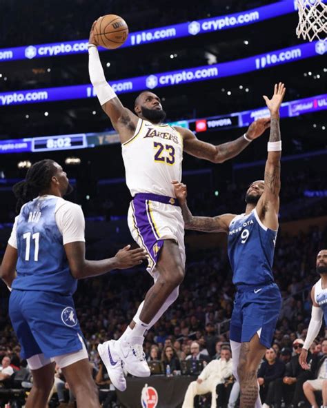 Jogos de basquete NBA veja onde assistir e horários das partidas desta