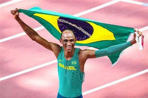 Alison dos Santos conquista o bronze em 400m barreiras mais rápido