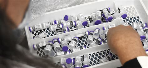 Saúde recebe mais 527 mil doses de vacina Covid 19 da Pfizer nesta