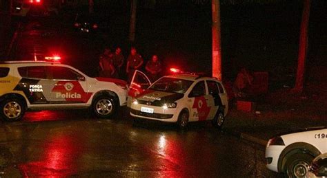 Três PMs São mortos durante abordagem em SP