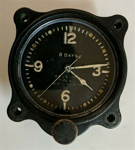 VINTAGE ELGIN 8 DAY MILITARY AIRCRAFT CLOCK MODEL 562 RUNS GOOD For