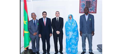 Le Gouverneur De La Banque Centrale De Mauritanie D Core Des Cadres Et