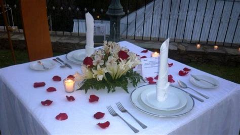 Quiso hacer una reserva para una cena romántica y el dueño del