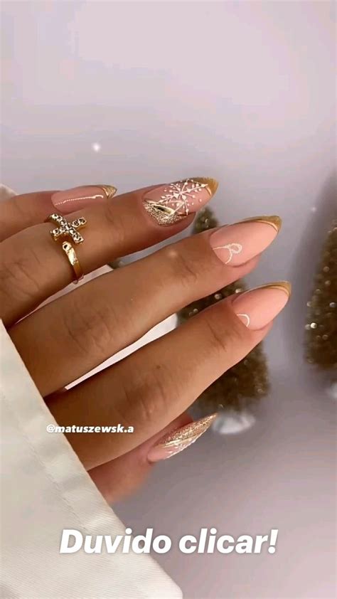 Unhas De Natal Unhas Douradas Unhas Decoradas Unhas Em Gel