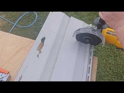 How To Cut Vinyl Siding Quickly And Easily YouTube