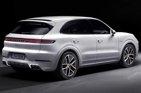 Porsche Cayenne 2024 Hybrid Peta Trudey