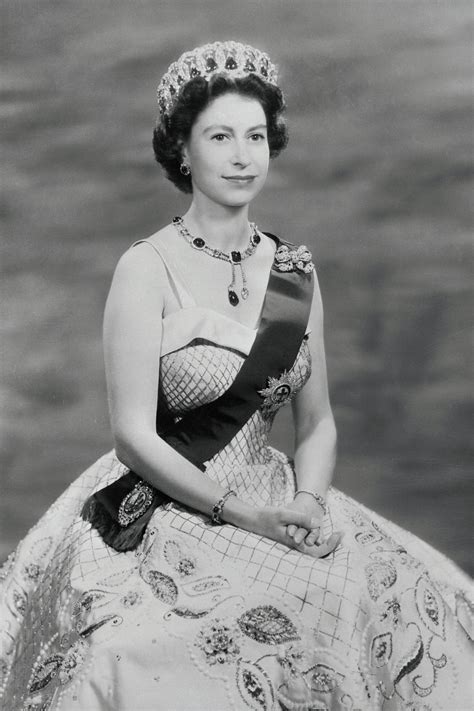 Introducir 59 imagen cuántos hijos tuvo la reina isabel segunda