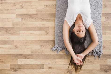 8 Ejercicios de relajación para liberar el estrés y controlar la ansiedad