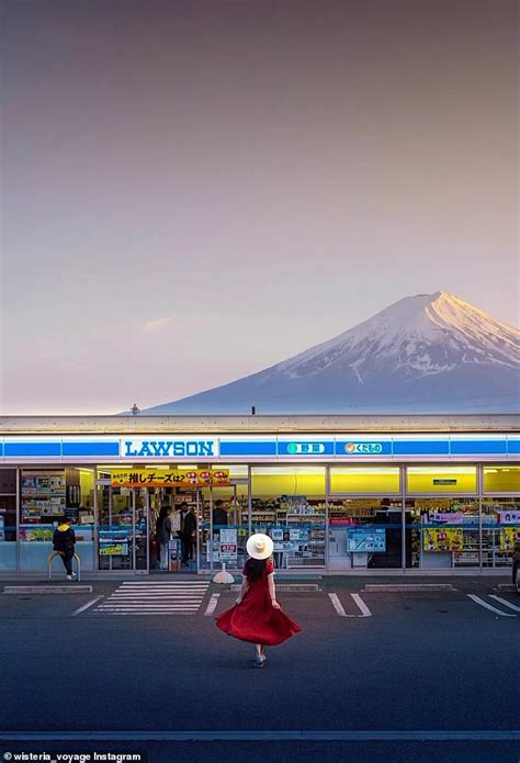 How To Visit The Prettiest Lawson Convenience Store In Kawaguchiko